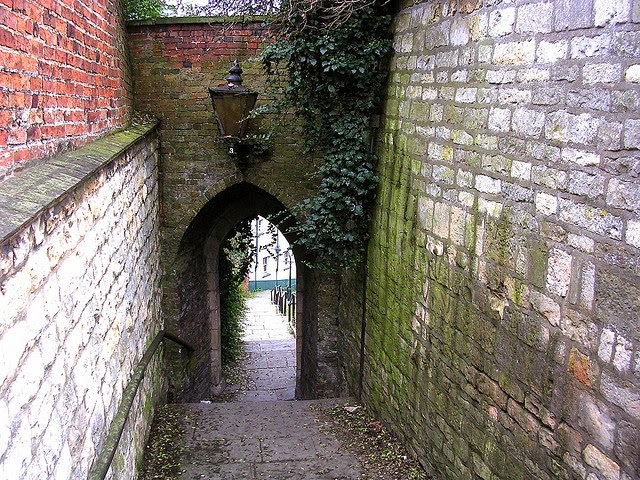 Fotografían monje fantasma en Lincolnshire (Inglaterra) ~ Misterios en ...