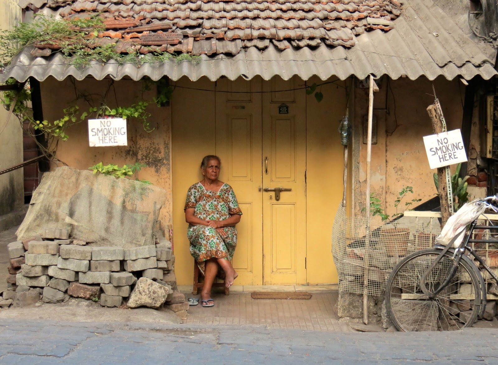 BombayJules: Bandra Scenes Photographed by a Dharavi Kid
