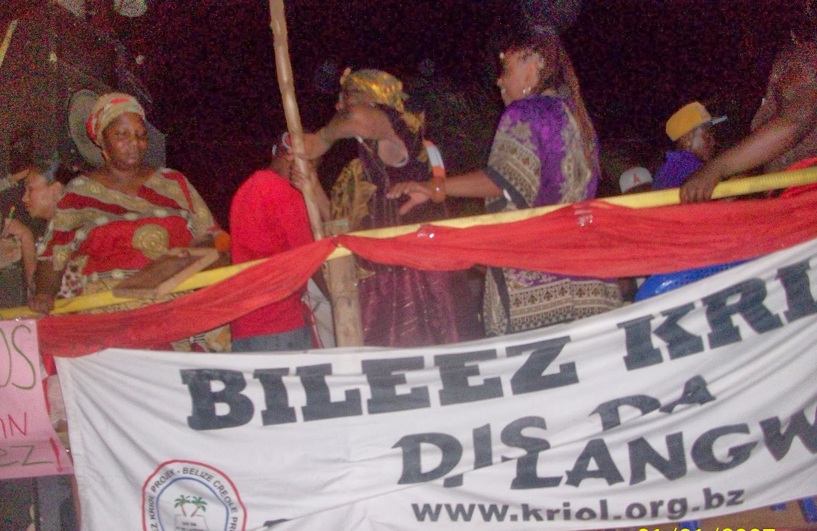 TAAK*PALÉ*PAPIA: Bileez Kriol: Wi Deh Pahn it!