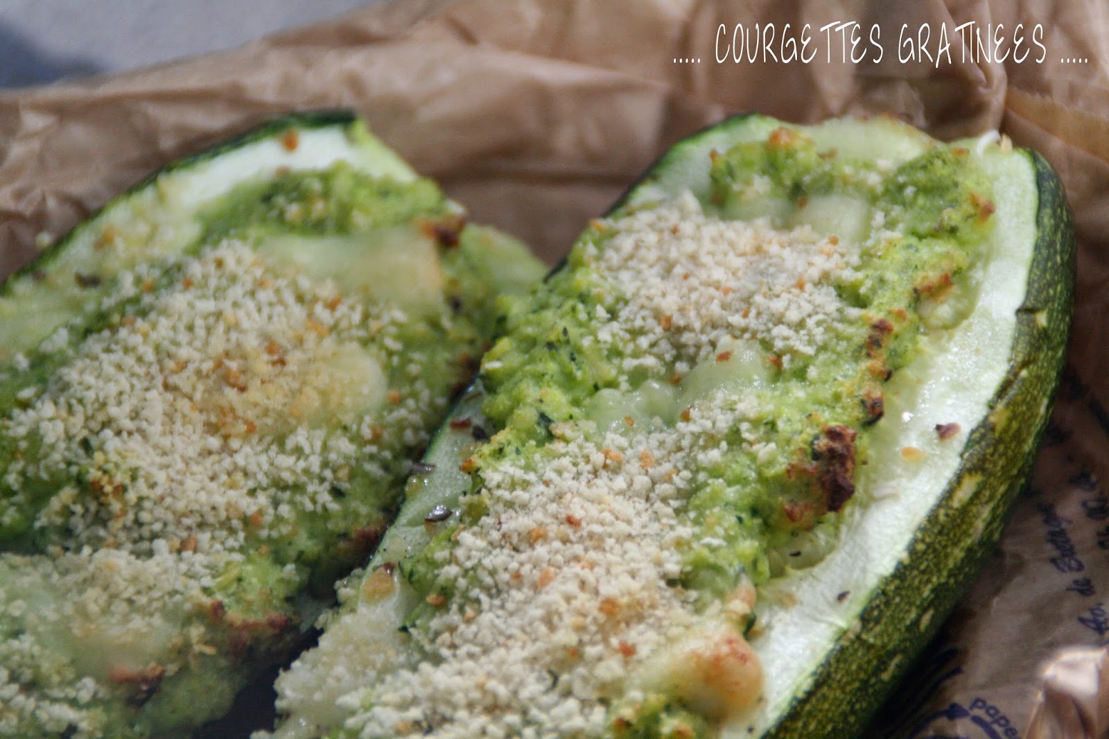 ET CHARLOTTE DÉCOUVRIT LA CUISINE...: COURGETTES GRILLÉES AU PESTO