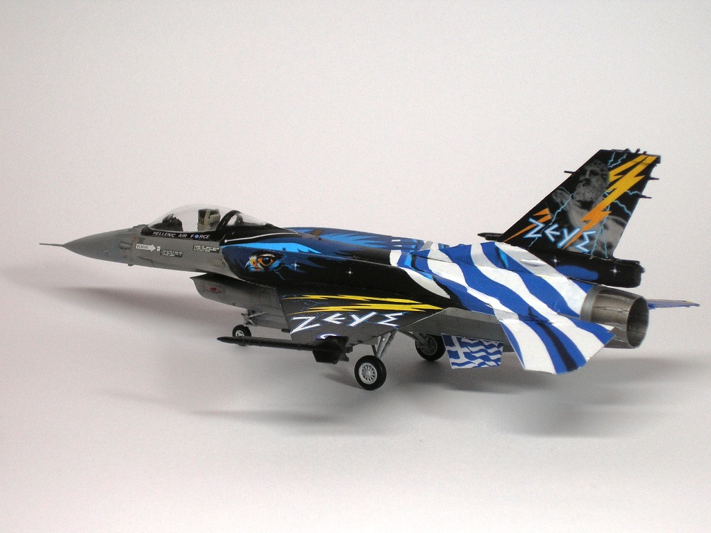 Mikrokosmos: F-16 ZEUS DEMO TEAM, Tamiya 1/72 scale
