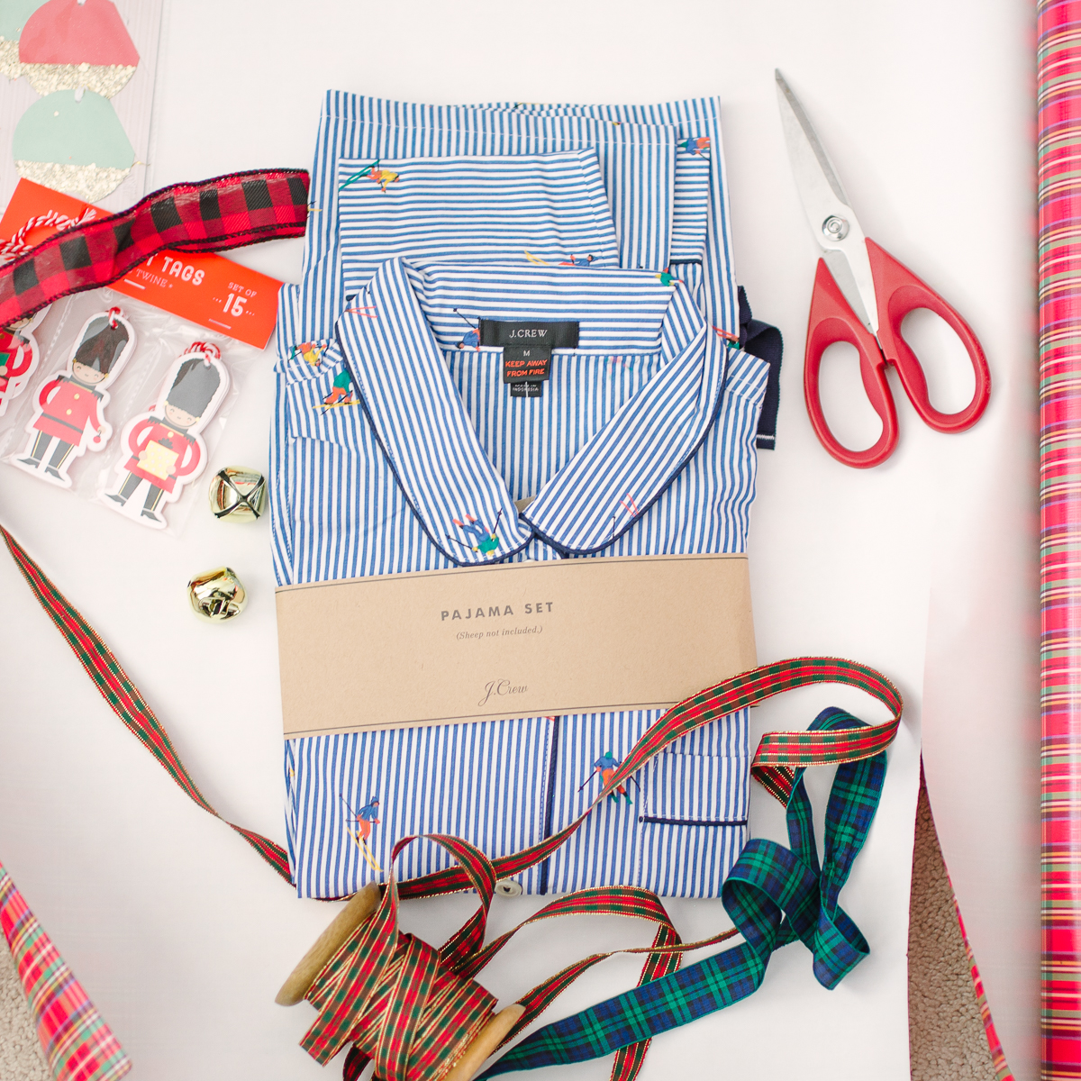 Summer Wind: Gift Wrapping for the Holidays