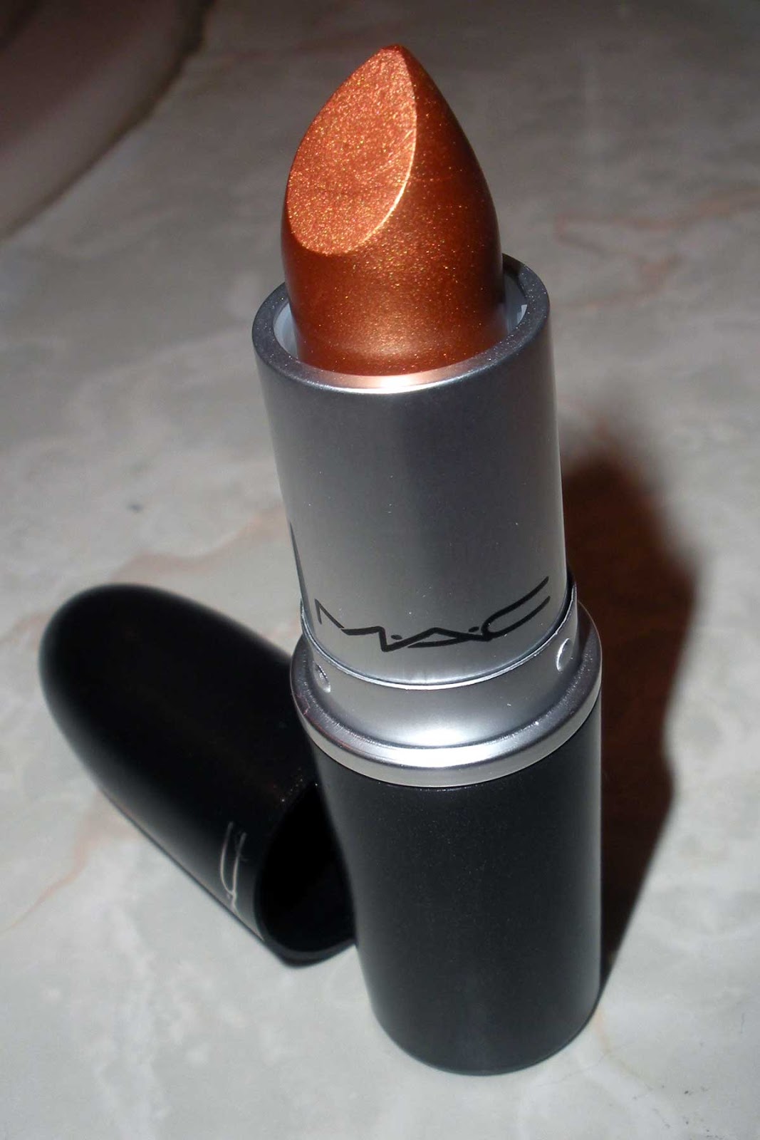 Bringing back gold lipstick