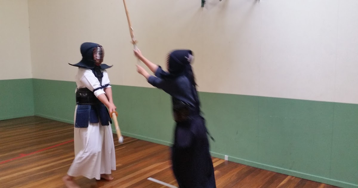 Tying up the elbows for better technique