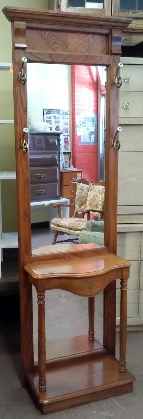 UHURU FURNITURE & COLLECTIBLES: SOLD Pulaski Modern Oak Hall Tree - $85