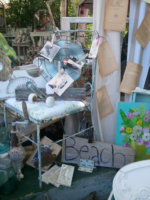 Lucketts Spring Market