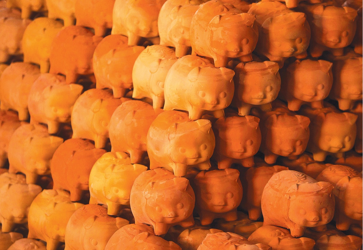 Amazing Vietnam: Làng nghề heo đất Lái Thiêu