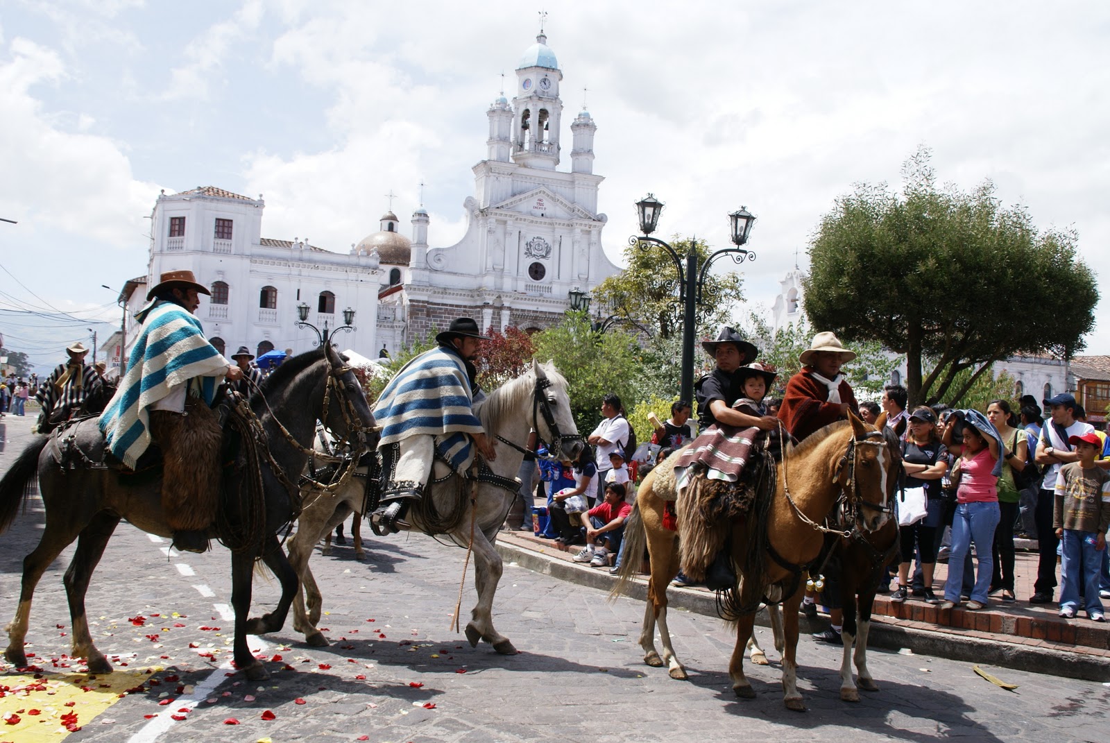 ! Que Viva Sangolquí ¡: TOREROS A LOS TOROS A TOREAR