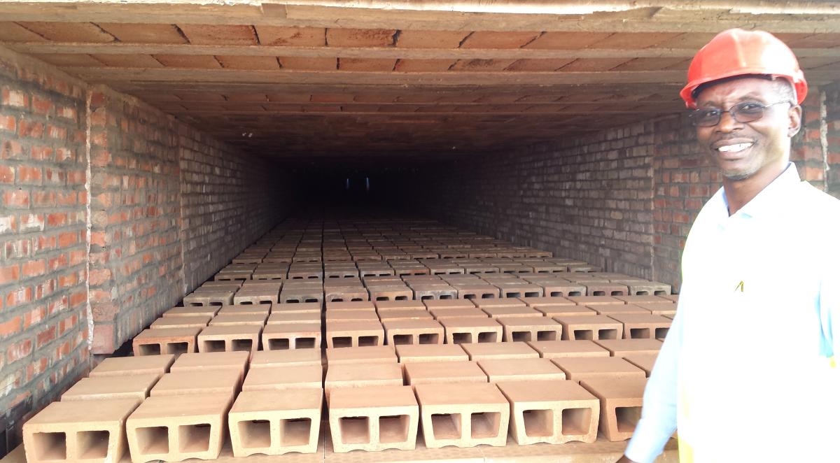 LES ARCHIVES DE LA TERRE CUITE: SENEGAL "Pour des matériaux de ...