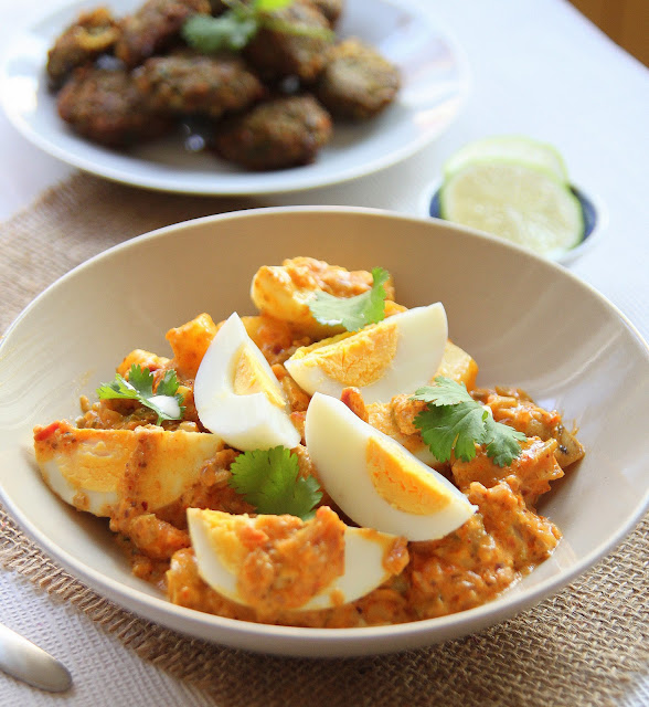 My Kitchen Antics: Anglo-Indian egg curry