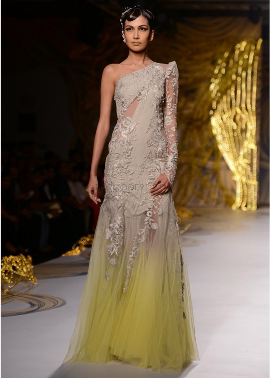 World fashion: Gaurav Gupta's Collection at PCJ Delhi Couture Week 2013