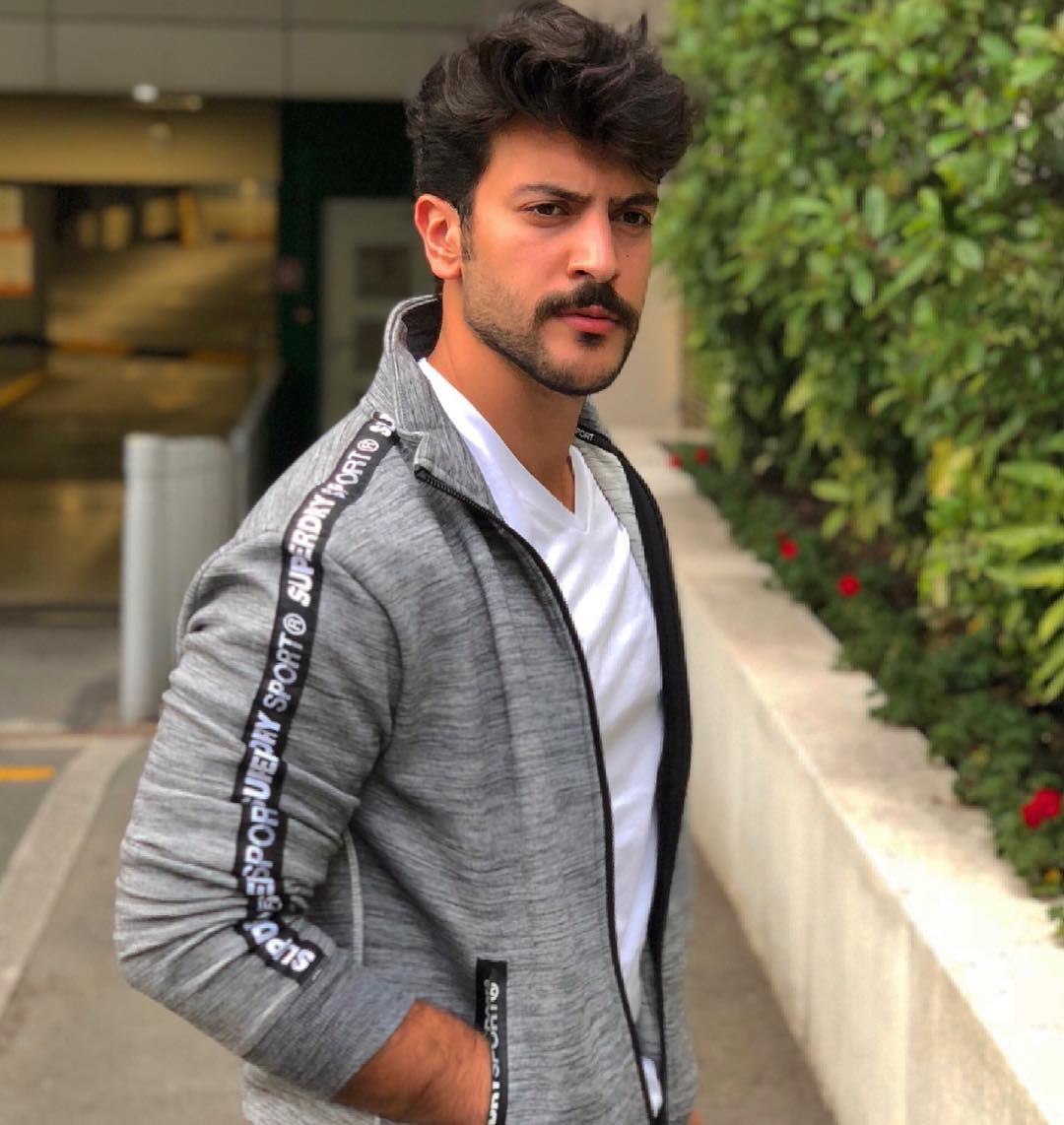 Kuwaiti Men Are So Handsome : August 2018