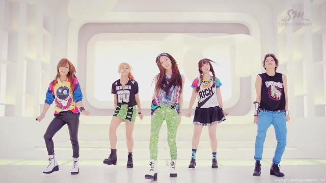 SceneSisters: f(x) - Electric Shock (Best K-Pop Music Videos - Part II)