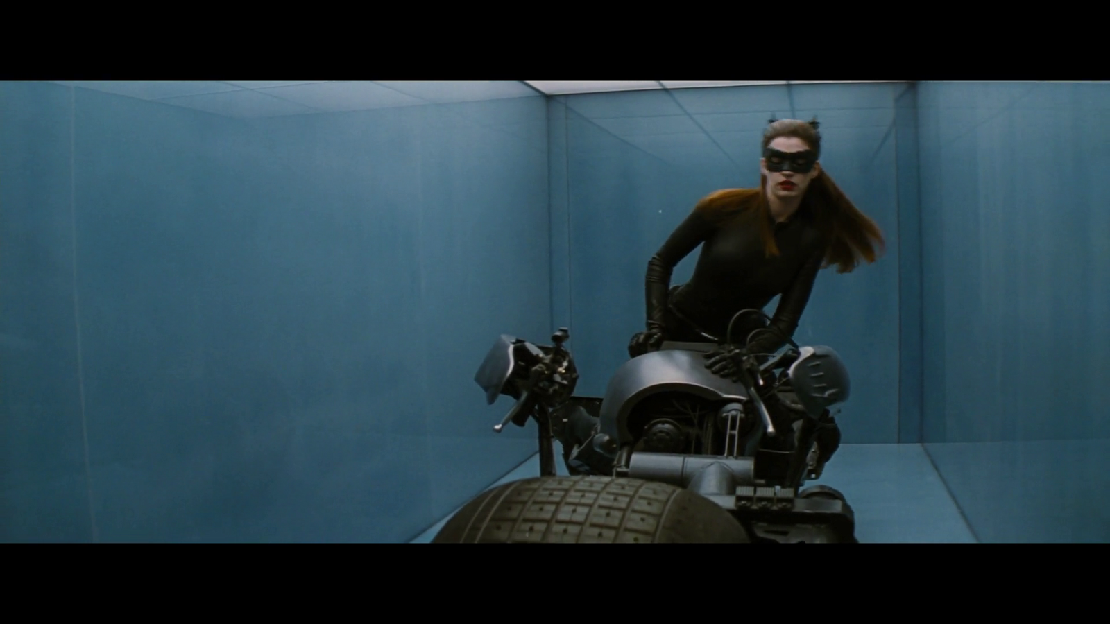 Leather Beauty: Screencaps Post-The Dark Knight Rises-Part 2