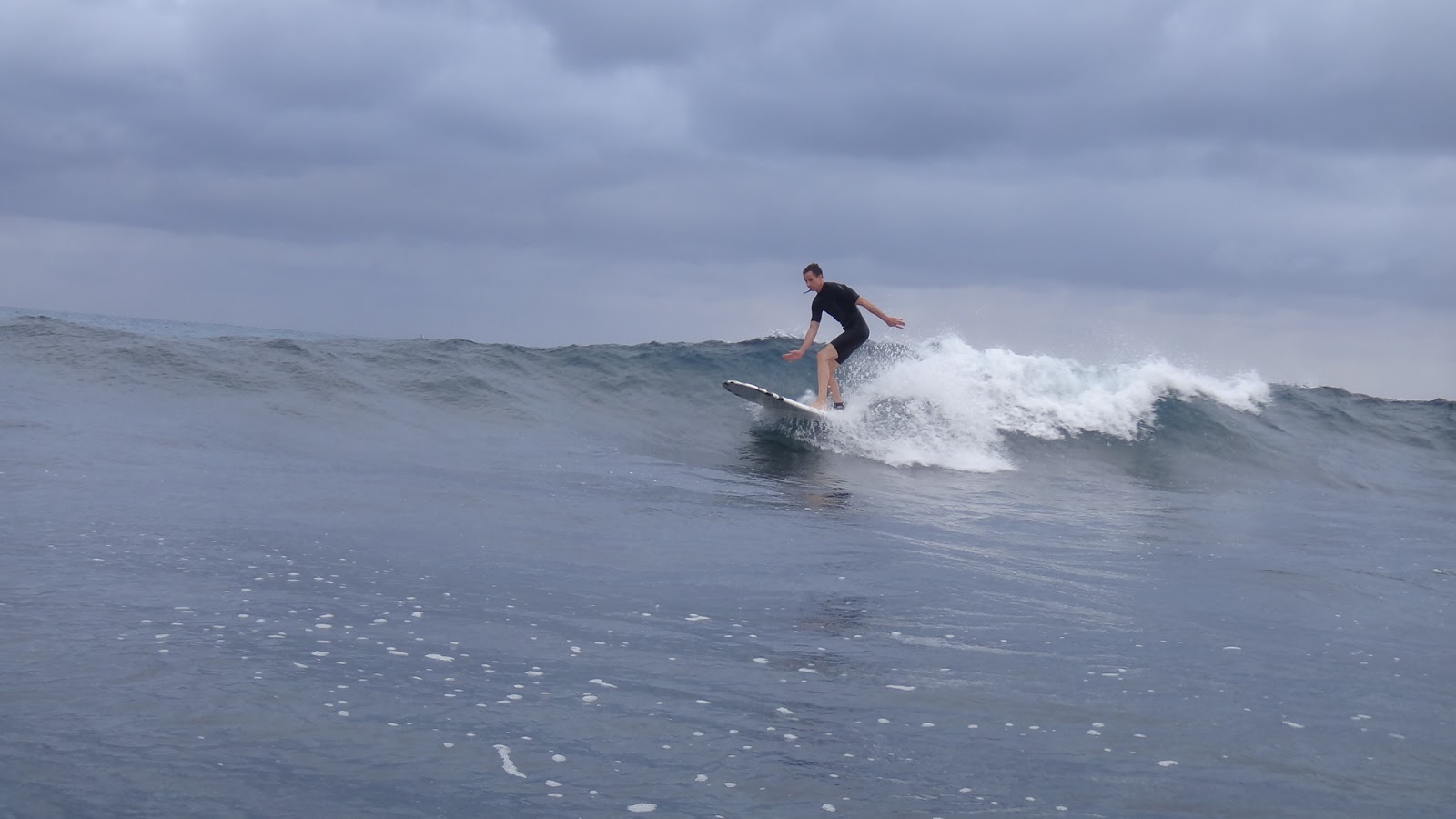 Happy Surfing Okinawa