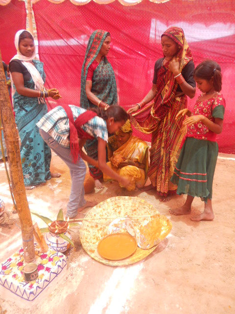 GONDMAHASABHA: GOND SAMAJ ME SAMUHIK SAMAJIK VIVAH