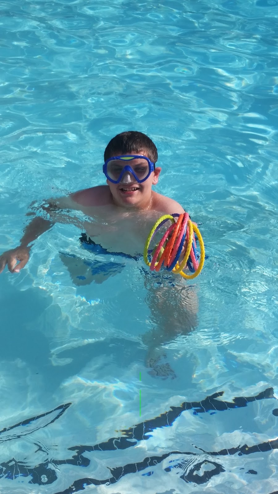 Young Girl In Pool Wearing Knickers @iMGSRC.RU phiondin