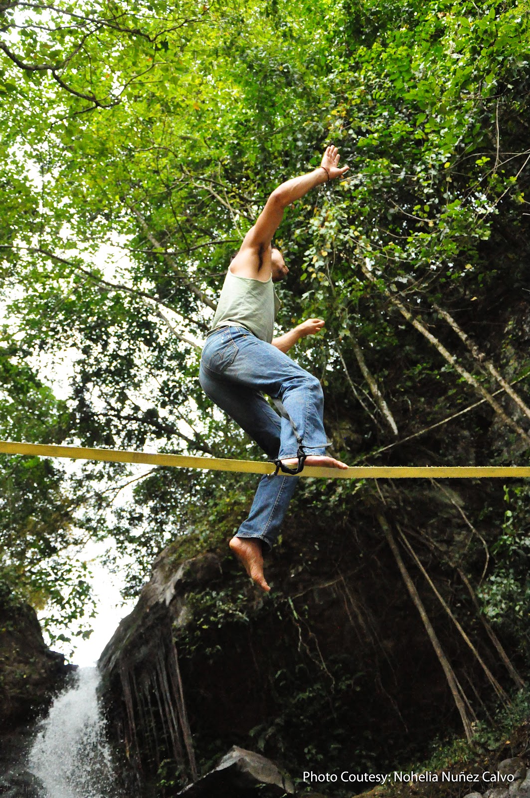 Cesar Augusto Melendez Castillo: Waterfall Highlining (Part 2)