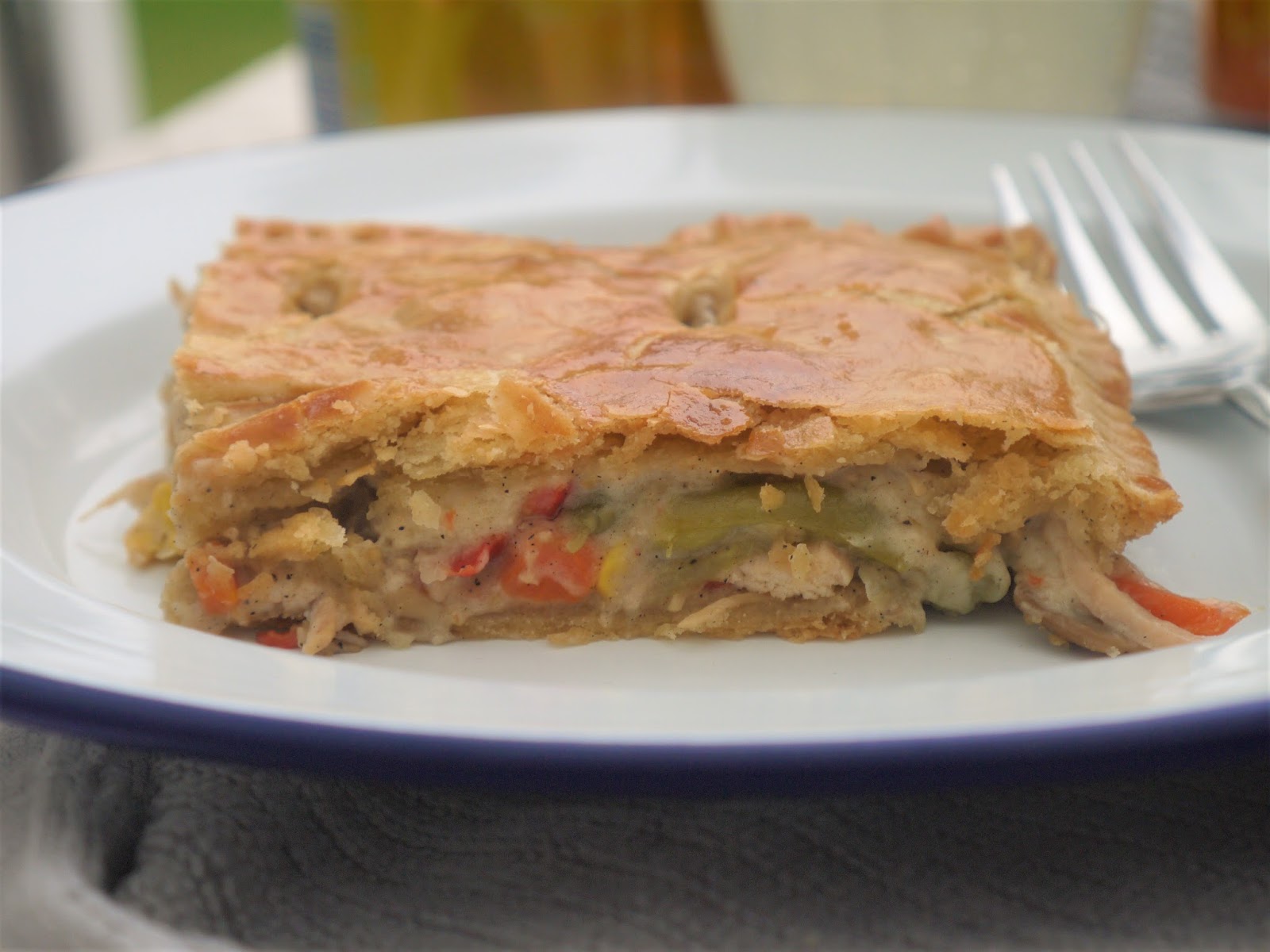 This Muslim Girl Bakes: Cream Cheese Chicken and Vegetable Pie.