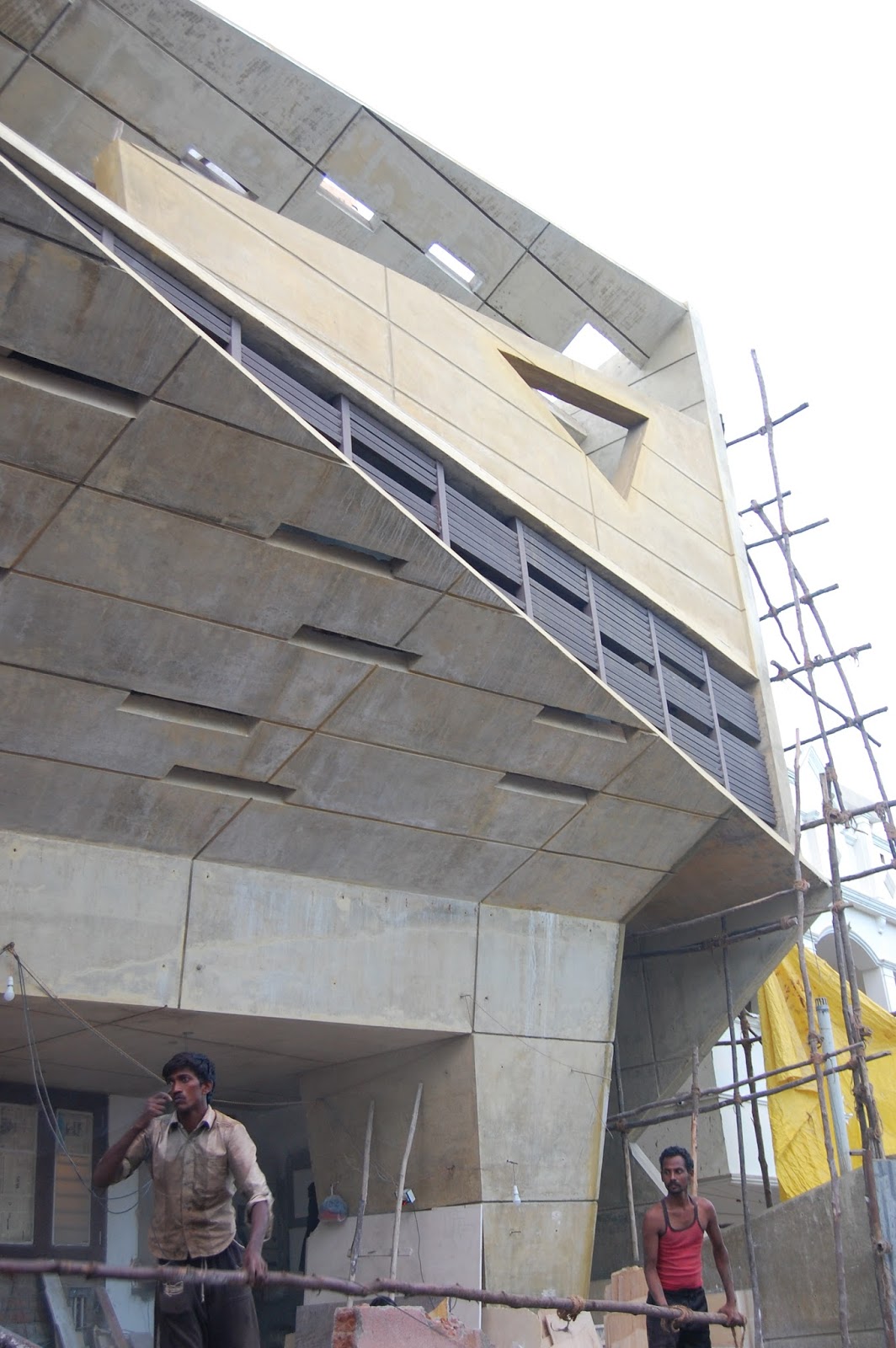 Murali Architects: RAMESH RESIDENCE, PALAVAKAM