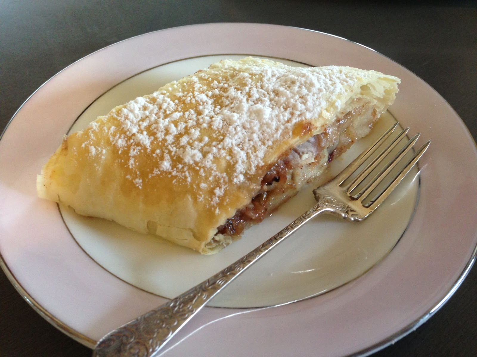 Mums in the Kitchen: German Apple Strudel