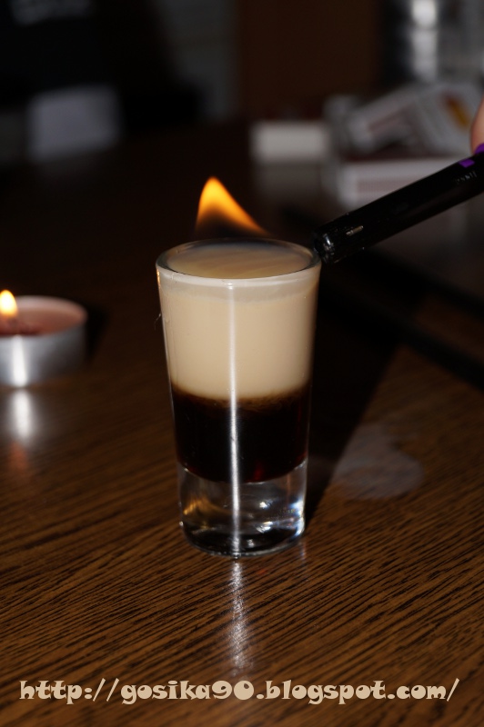 Anioł o czarnych skrzydłach: Pij póki płonie - B-52