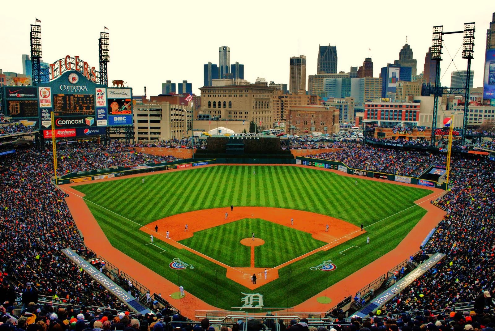 ESTÁDIOS E ARENAS: OS 30 ESTÁDIOS DA MAJOR LEAGUE BASEBALL