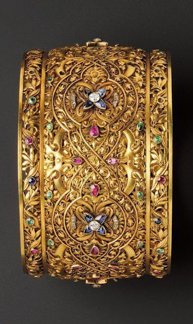 Broad Antique Kada Designs - Jewellery Designs