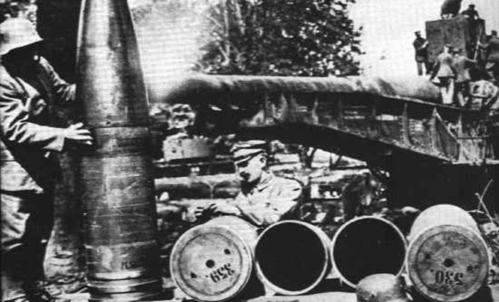 Okruchy Historii: "Gruba Berta" - Ciężki argument