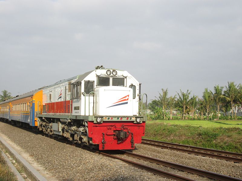 Railfans Indonesia: Lokomotif CC201 dan Sejarah Lokomotif CC201