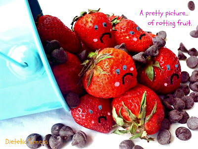 Dietetic Sinners: Strawberry Chocolate Chip Muffins & Derpy Hooves