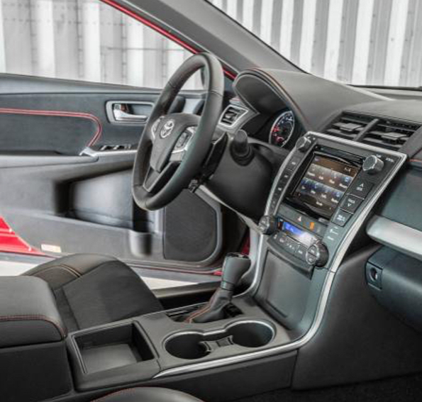 Duncan Mighty gifts his wife a new car as push present (photos)