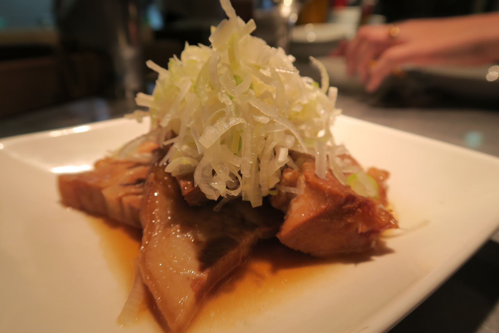 Tokyo Belly: OMOTESANO: Ryukyu Chinese Tama Restaurant... walls of wine ...