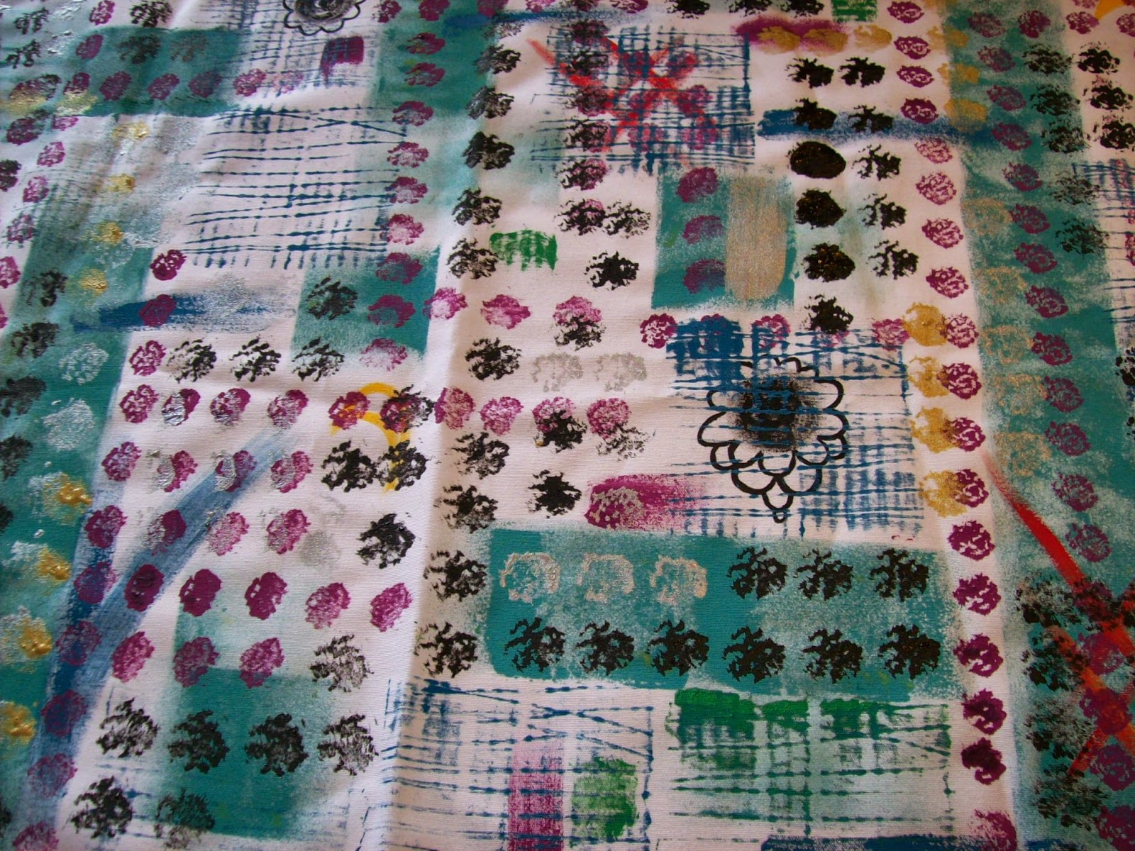 DISEÑO DE ESTAMPADOS,MODA Y COMPLEMENTOS.: Telas pintadas a mano.