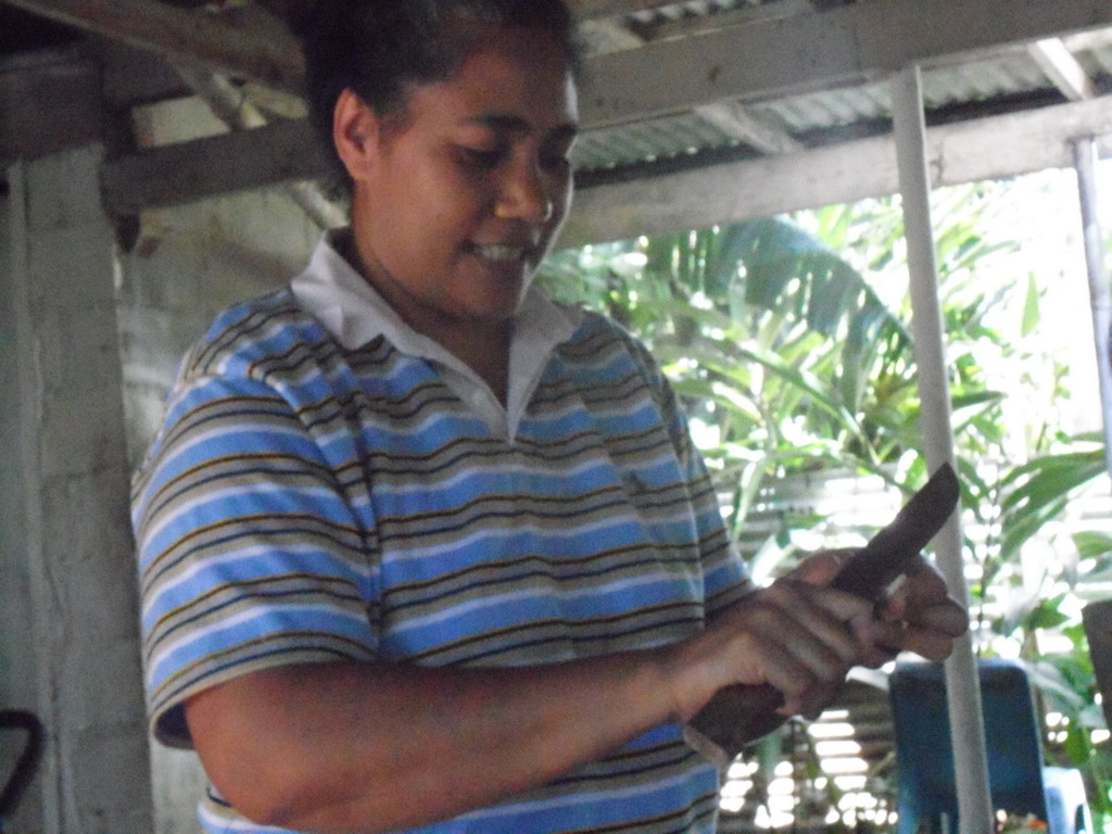 Adventures in the South Pacific: MAKING TAPA