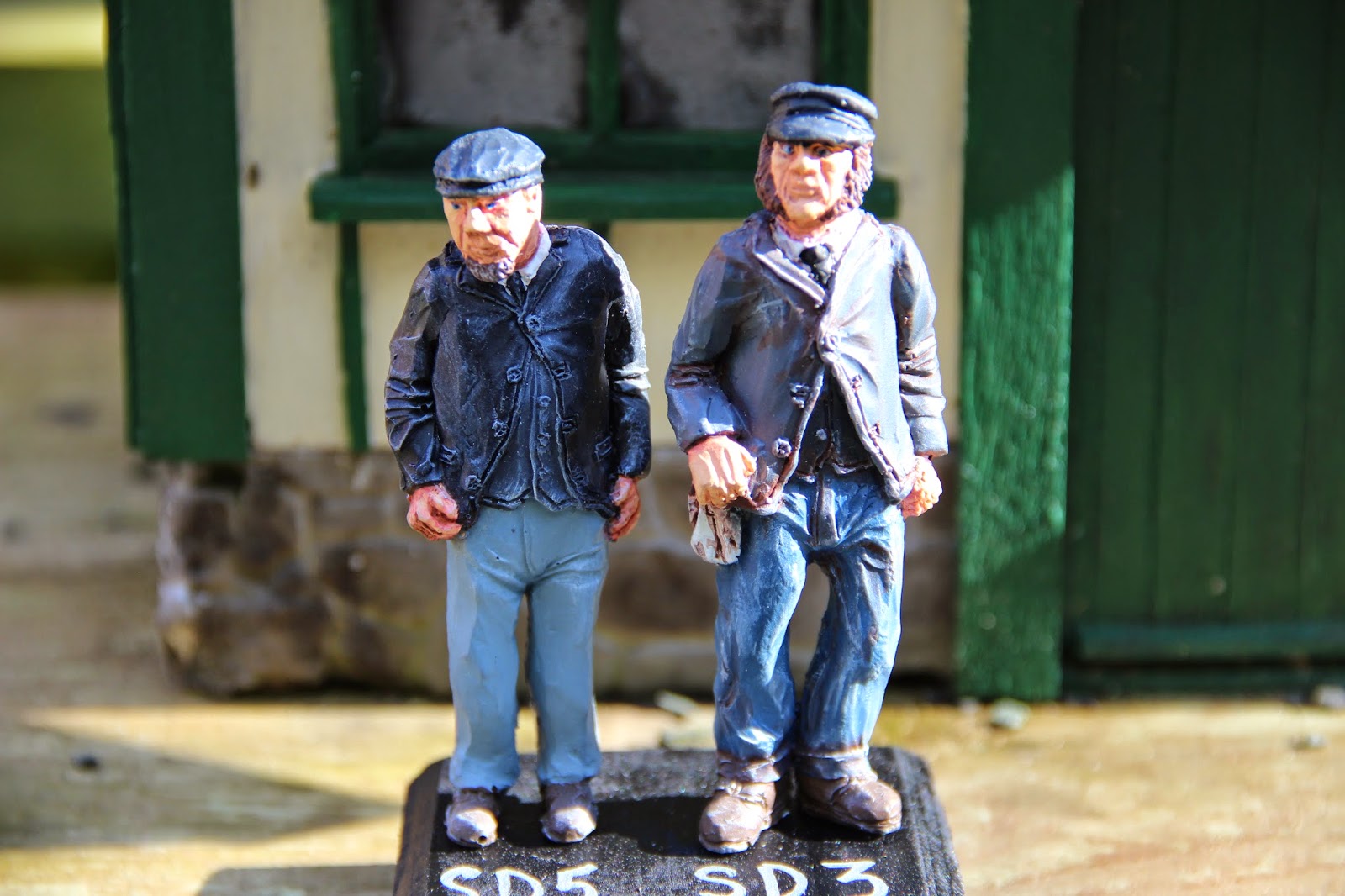 mikes marvellous models and miniatures: 16mm figures