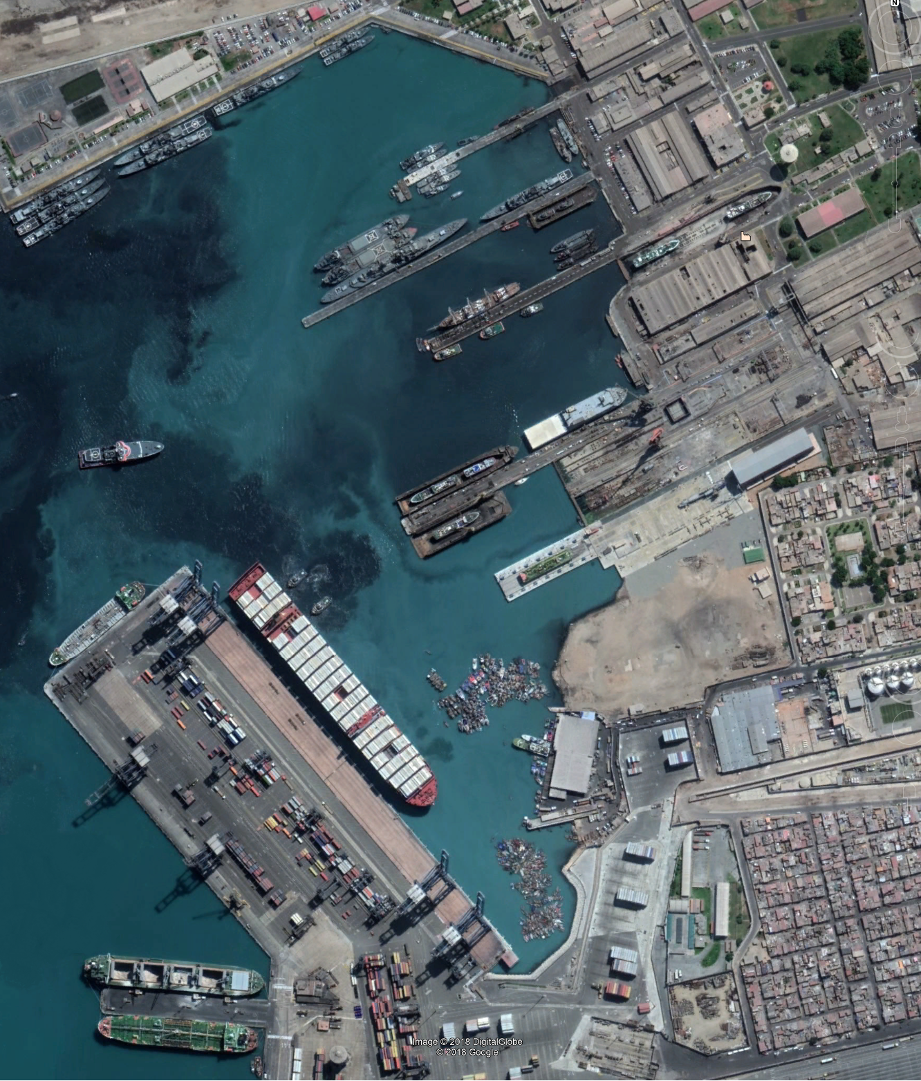 DESARROLLO PERUANO: El Complejo Naval, Industrial y Portuario del Callao