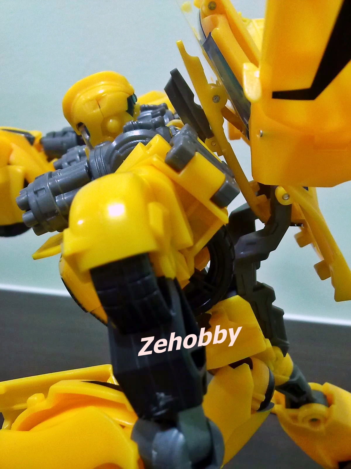 Zehobby: ~ Transformers Prime Weaponizer Bumblebee