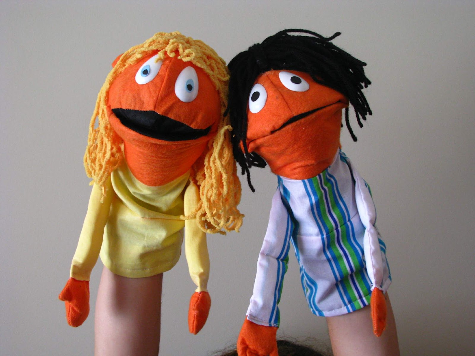 Costurera Novatilla: Otra marioneta