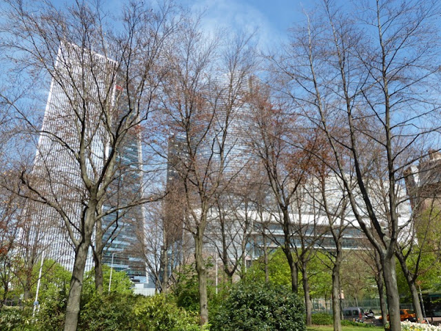 PARIS LA DEFENSE: Tours Société Générale (Granite, Alicante, Chassagne ...