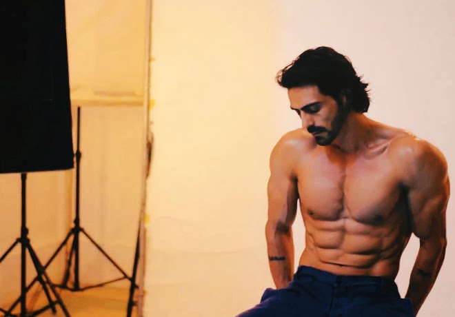 Shirtless Bollywood Men: Arjun Rampal