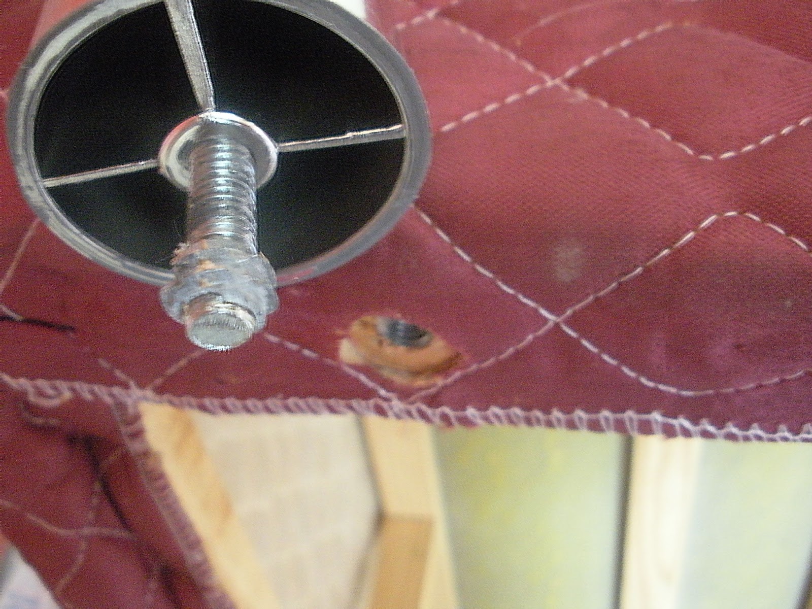 Refazendo Minha Casa: Consertando a Base da Cama (a cama quebrou)