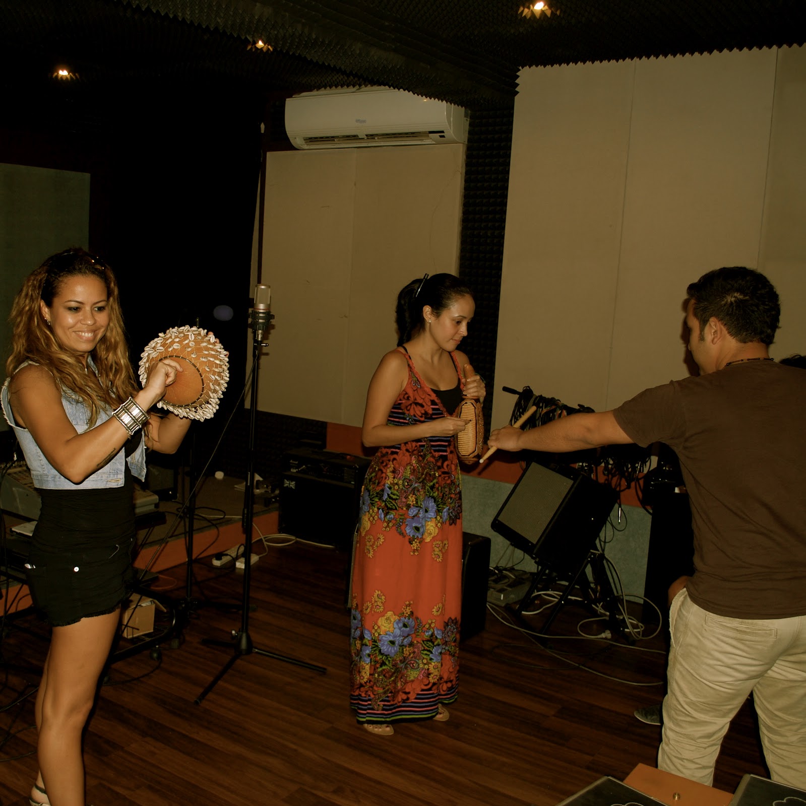 JFW Music And Sound: Fatiniza: Final production of Donde Estas with ...