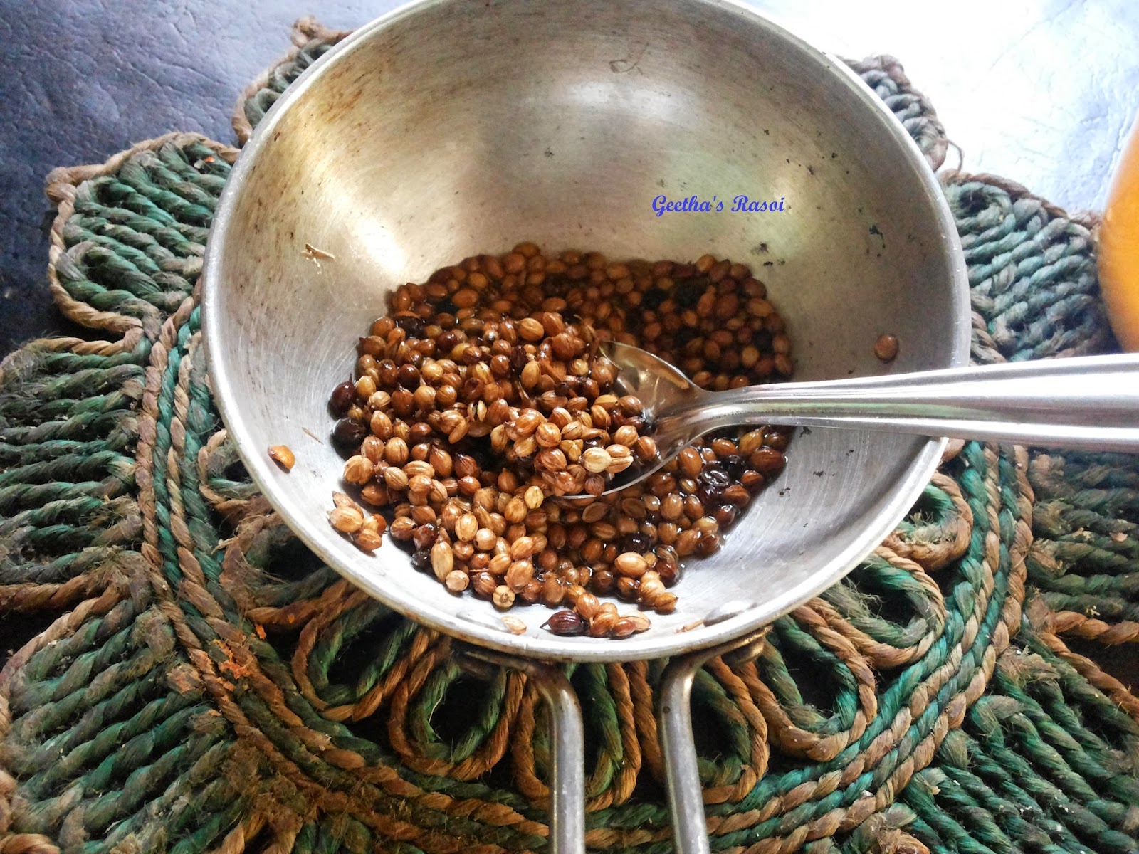 Geetha's Rasoi...: PEDVE KOTHAMBARI METHI PHANNA UPKARI