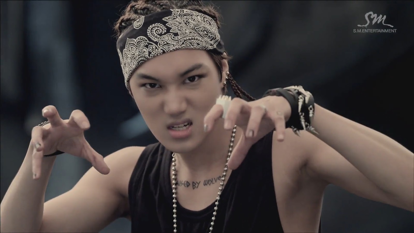 The Best Of K-Pop: EXO - Wolf