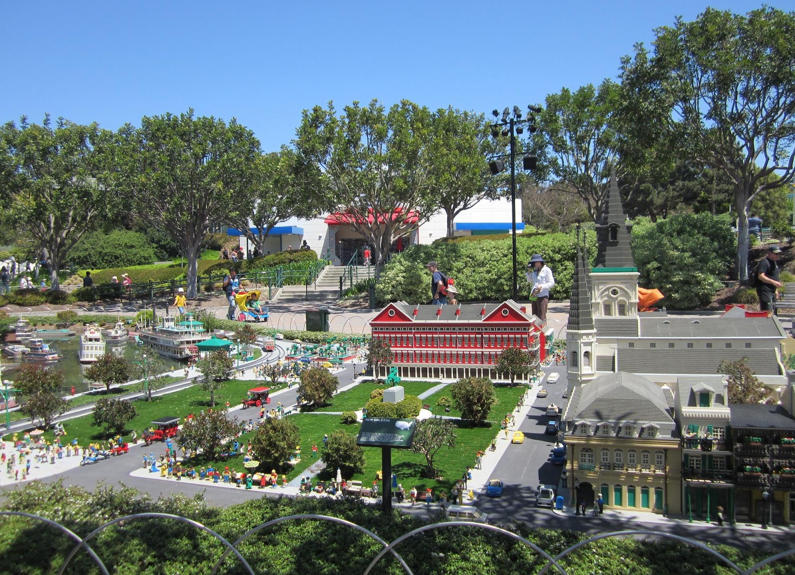 Legoland and primitive hooked rugs ~ Back to Larkrise: Primitive rug ...