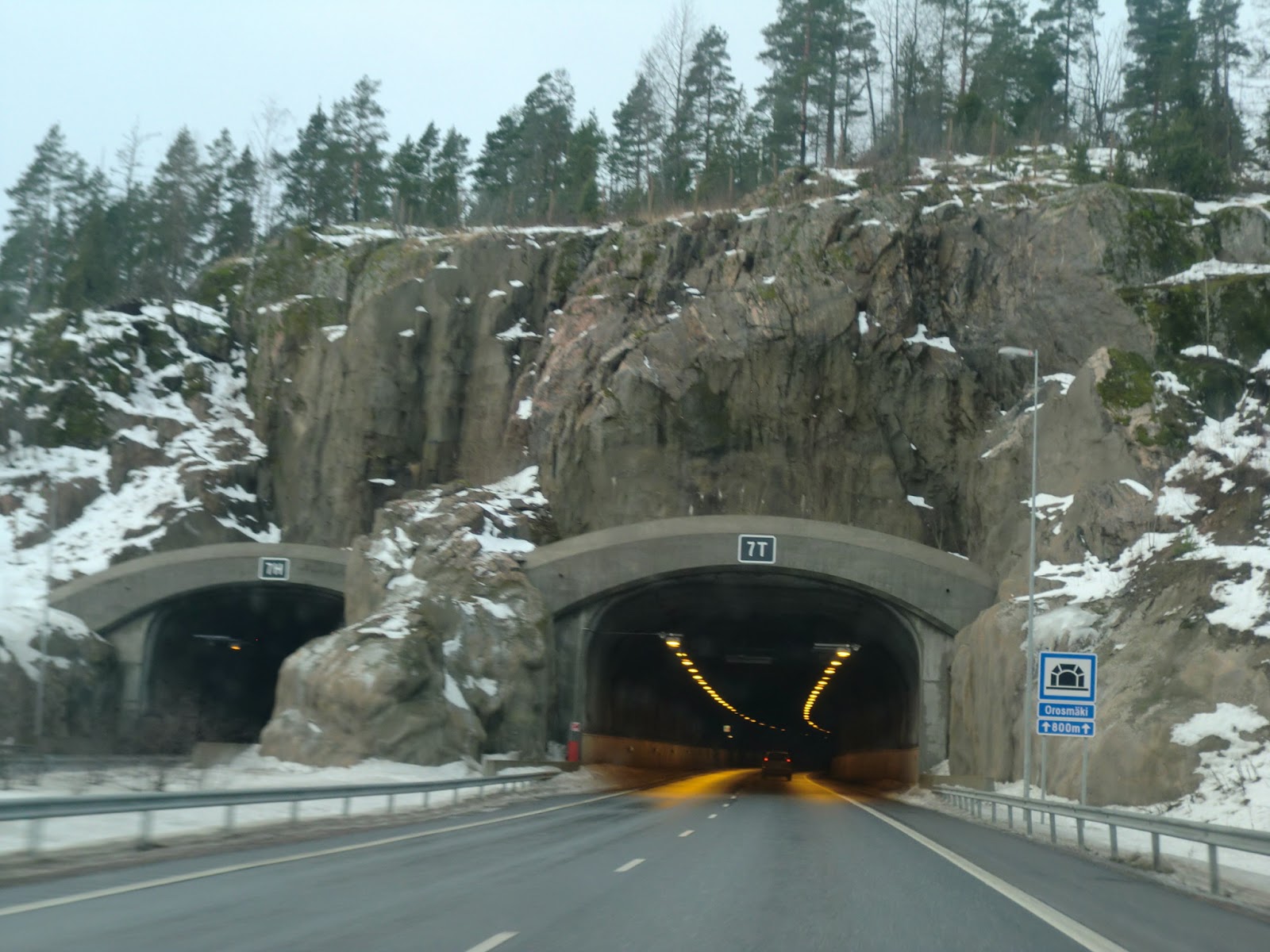 Foreigner in Finland: the road tunnels in Finland