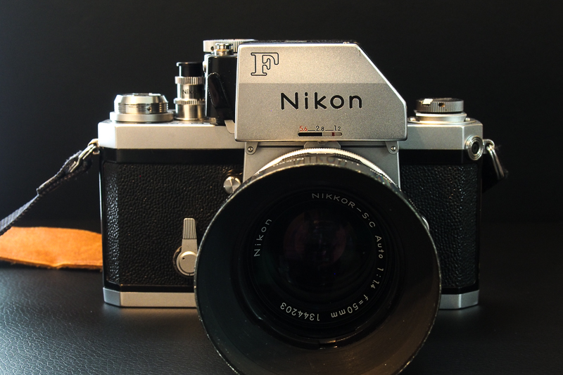 Blues Walk: もう一つのレリーズボタン：Nikon AR-1