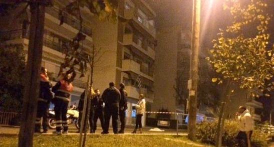 ΕΣΑΦΑΞΑΝ ΕΧΘΕΣ ΤΟ ΒΡΑΔΥ ΣΤΗΝ ΚΑΛΑΜΑΡΙΑ 30ΧΡΟΝΟ... ΜΕ ΜΙΑ ΜΑΧΑΙΡΙΑ ΣΤΗΝ ...
