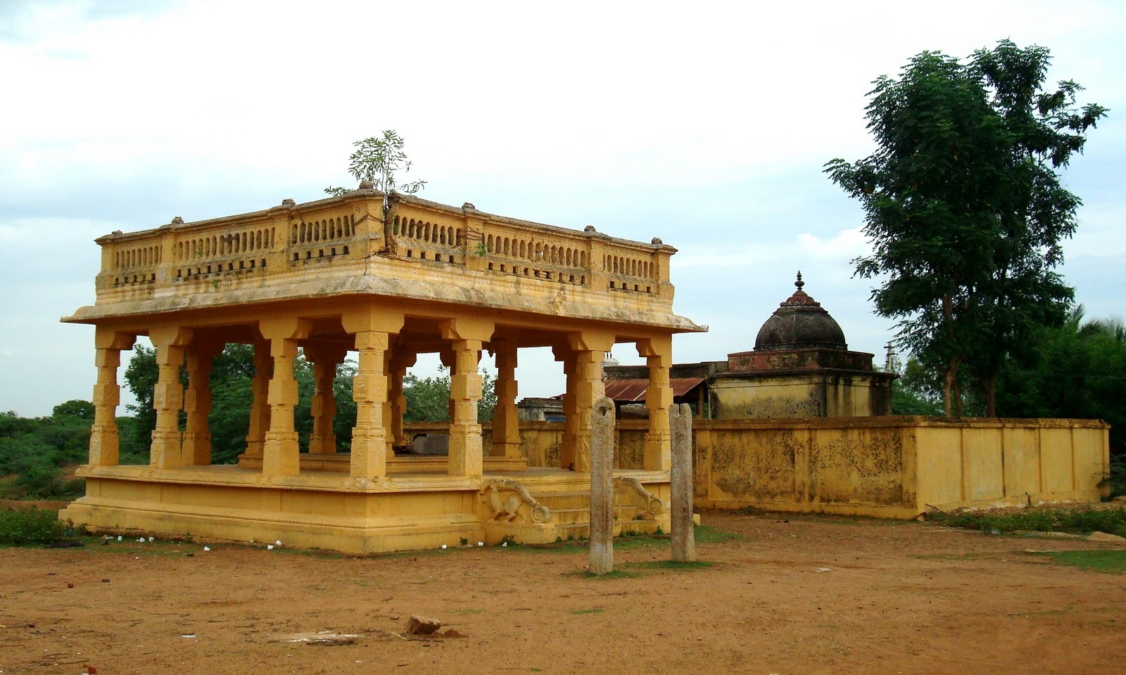 ashokism...: a Temple on the way...